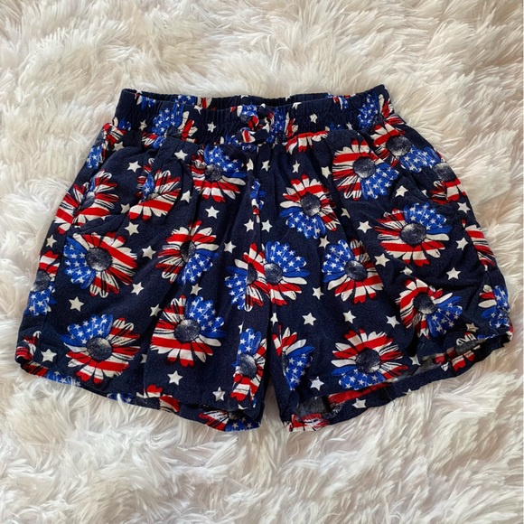 Source Unknown | Bottoms | Fourth Of July Daisy Shorts | Poshmark
